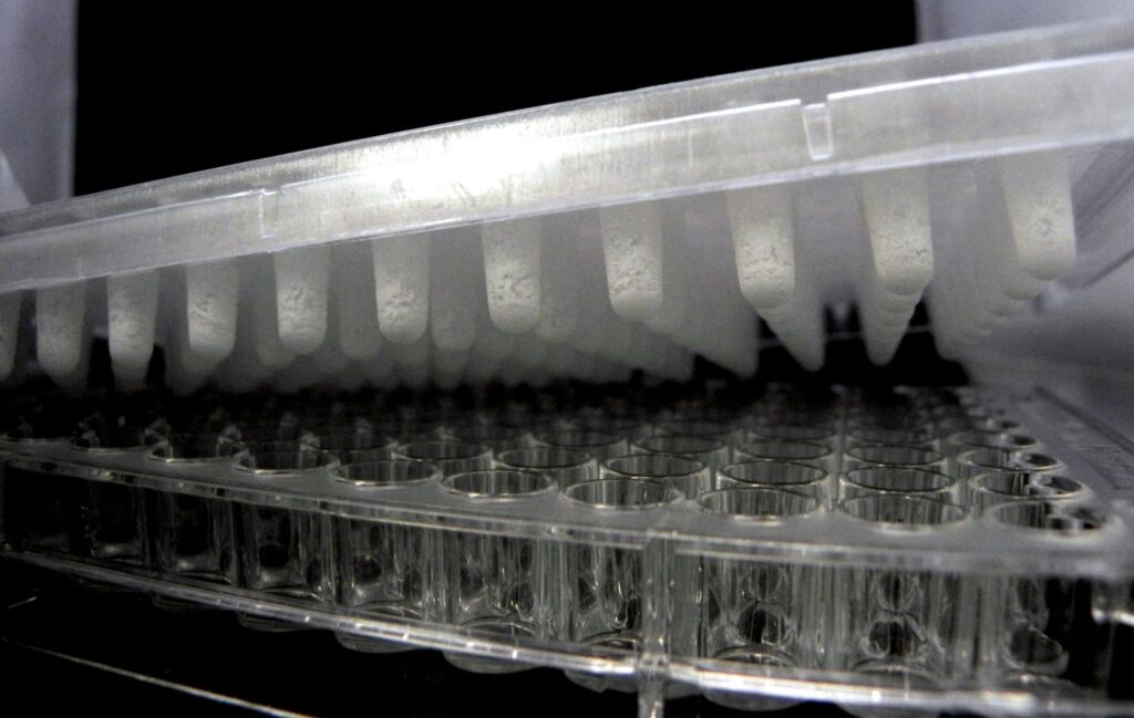 MBEC Assay® Biofilm Inoculator with 96 Well Base & Cellulose Coated ...